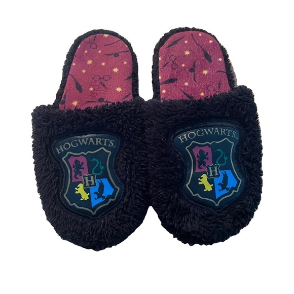 Wizarding World Of Harry Potter | Shoes | Hogwarts Black Fuzzy Slippers ...